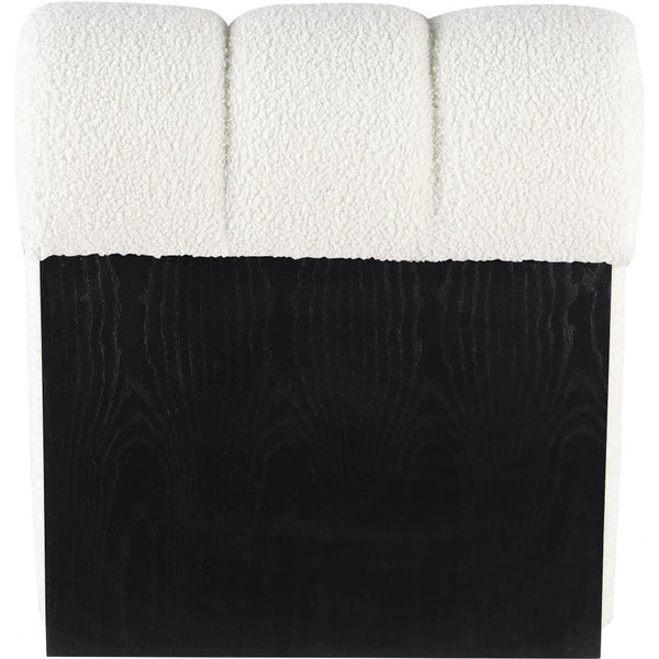 Modern Room Deco - Meridian Furniture Swoon Faux Sheepskin Accent Chair ...